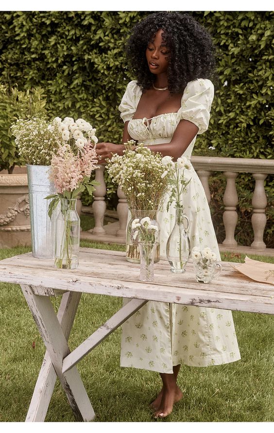 'Cottagecore' is the fashion version of going on a picnic