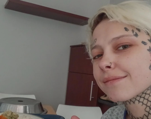 Afrikaans rapper Angie Oeh has died following lung cancer diagnosis