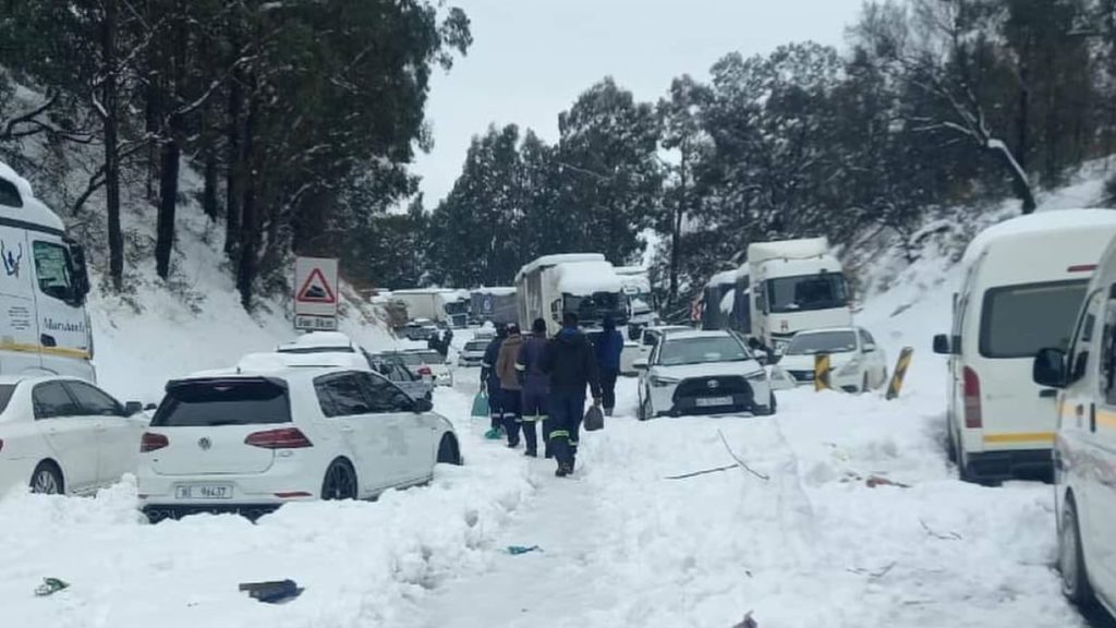 How to stay safe if you’re stuck in a snowstorm | Woman and Home Magazine